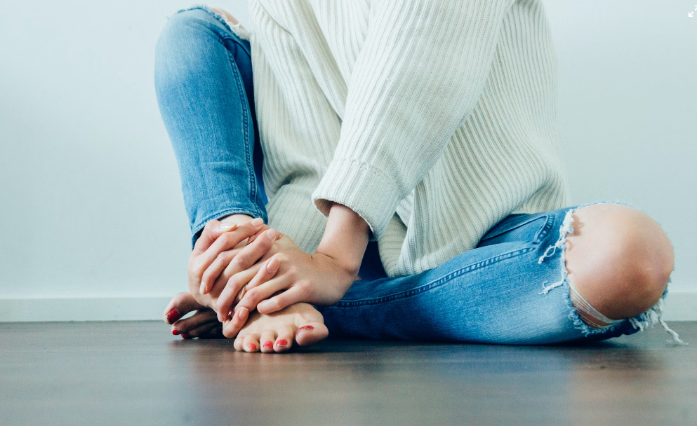 What Causes Red Feet in Older & Elderly Adults? - Foamtreads